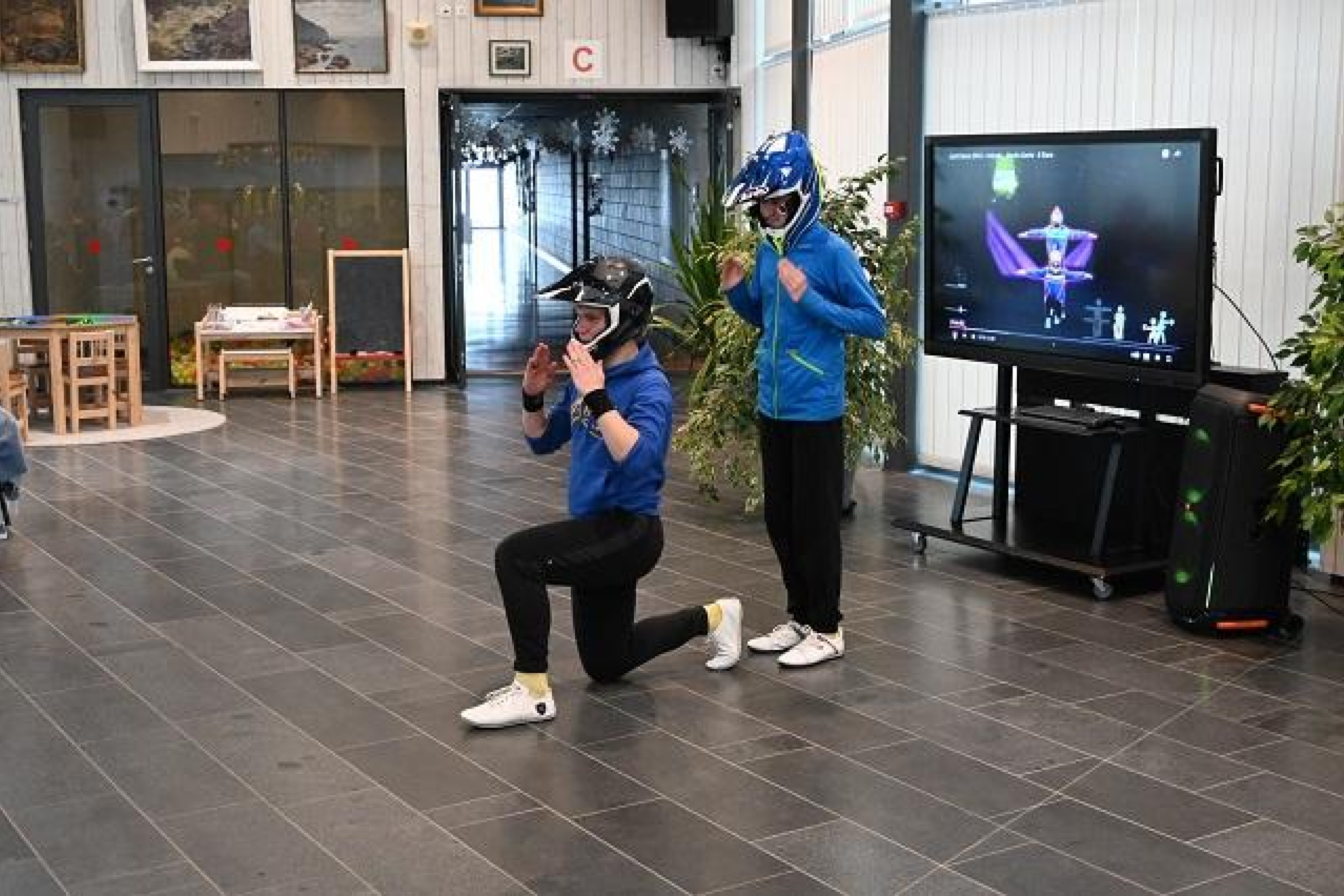 justdance_veeb25_4.jpg?h=9b087389&itok=TvhBqKkn